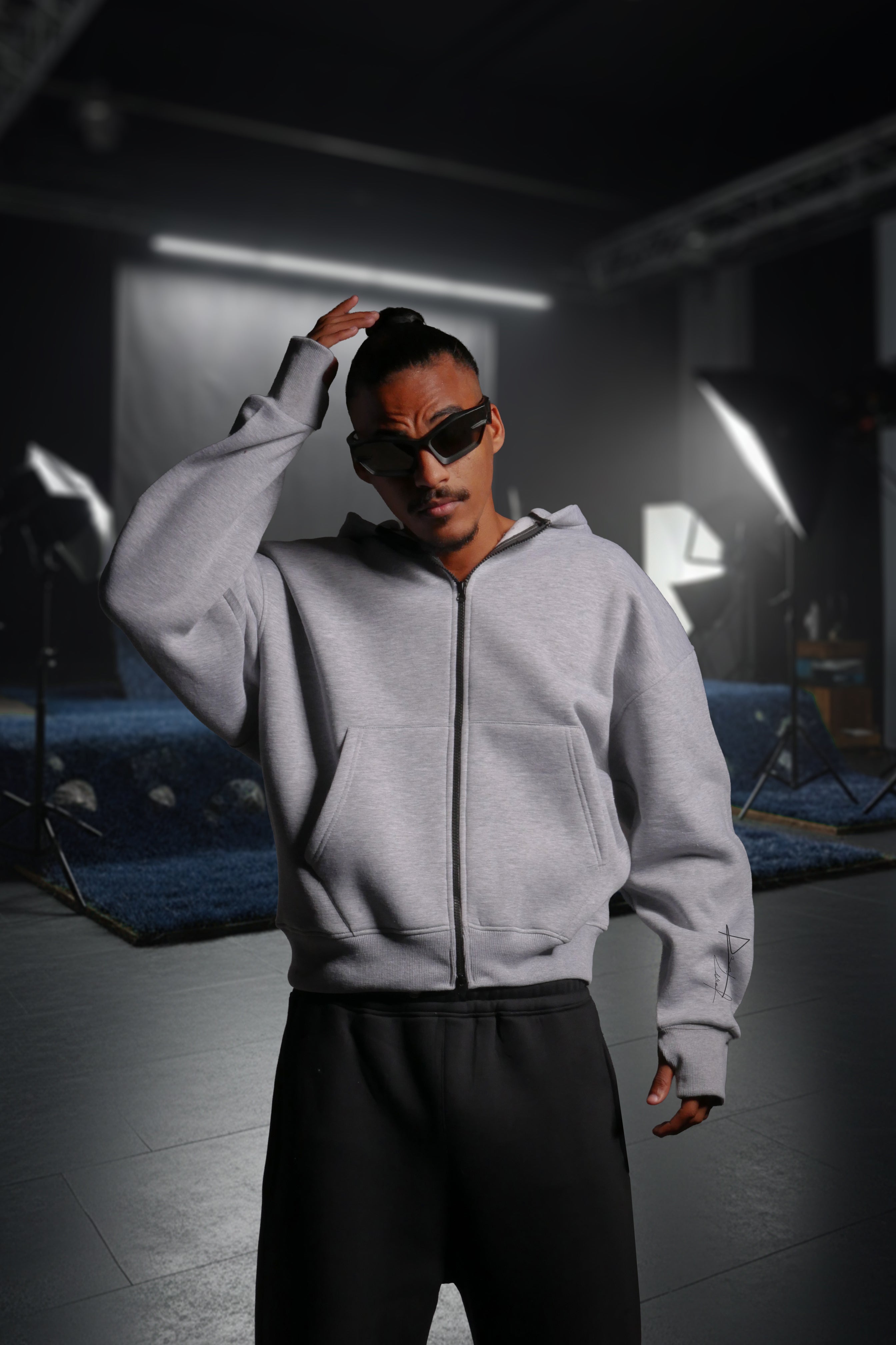 OVERSIZE ZIP UP MULTI FIT UNZO HOODIE {LITE GREY} – Unzo Store
